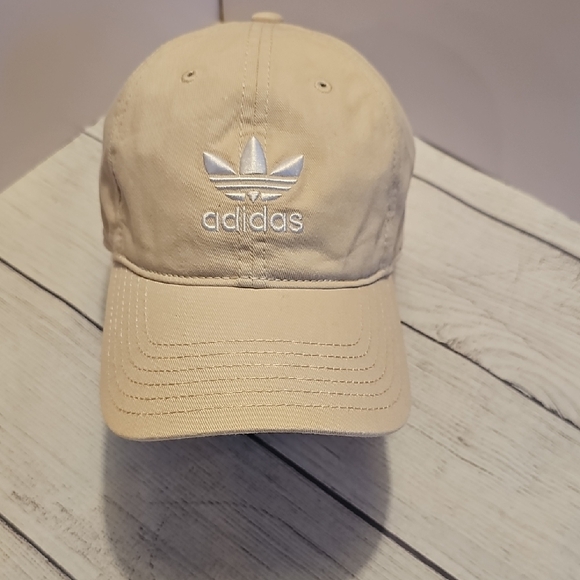 adidas | Accessories | New Adidas Womans Beige Cap With White Logo ...